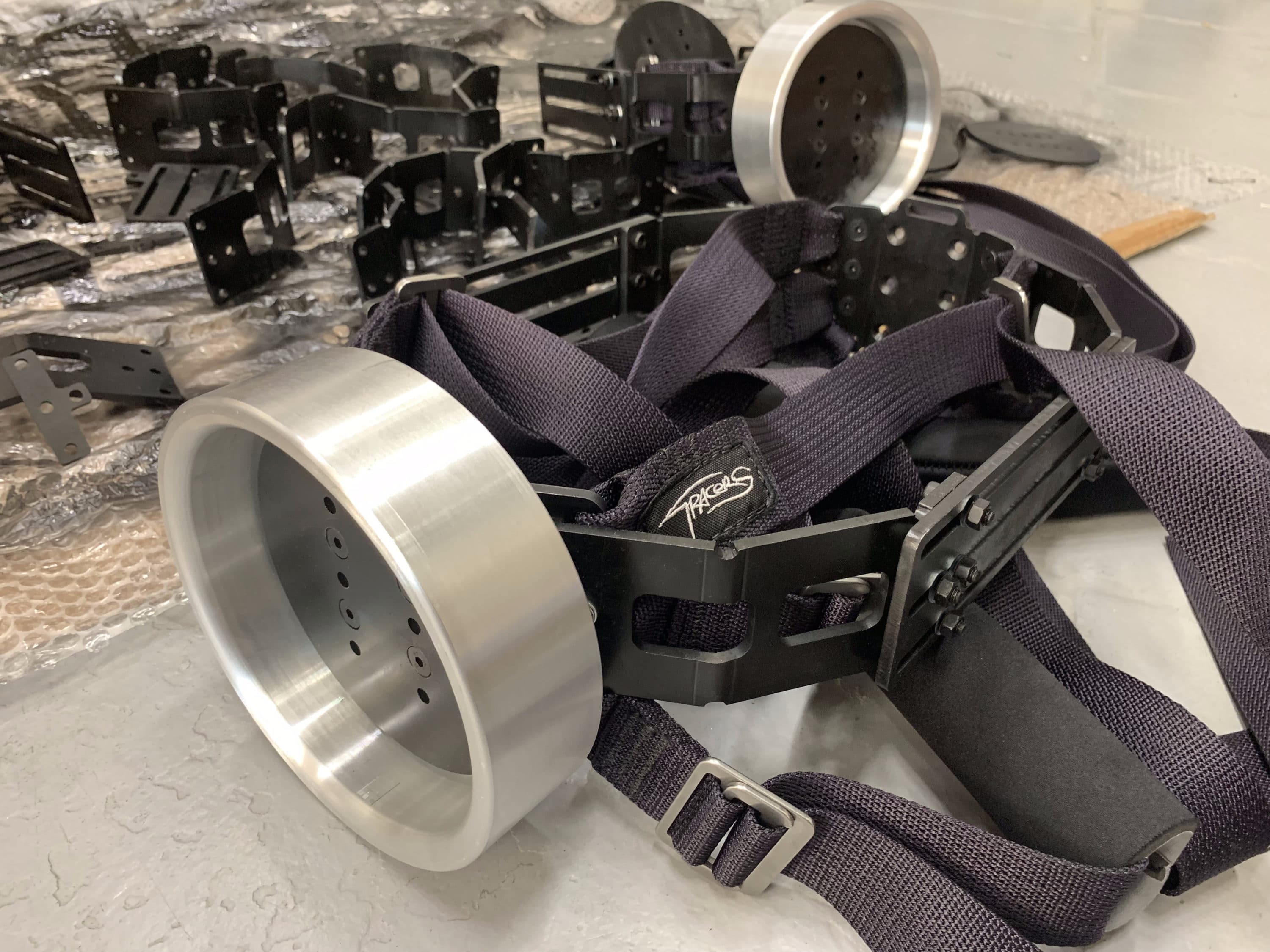 Tracers.ru "Strapping with a rigid frame