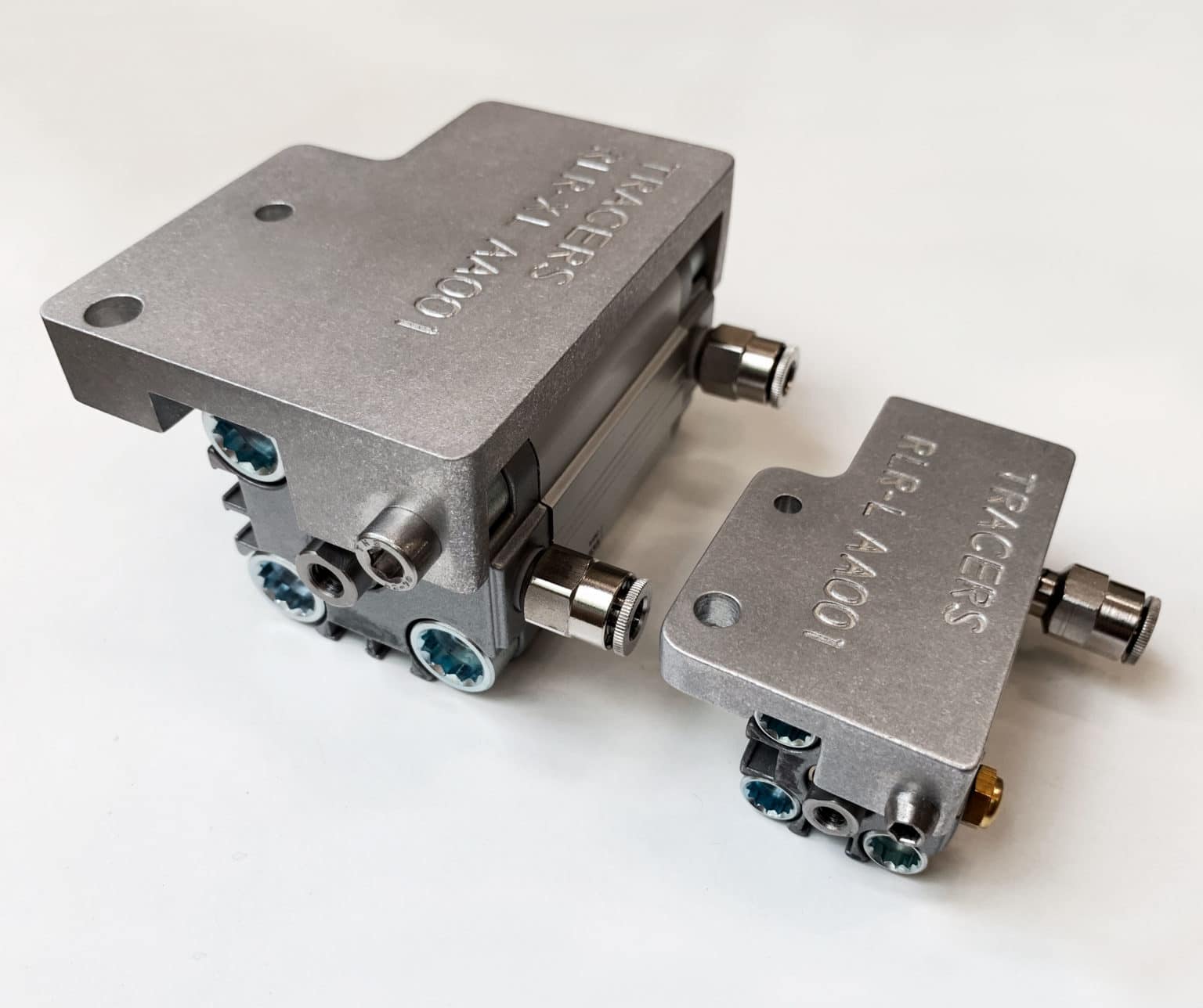 Pneumatic actuator RLR + button » Tracers